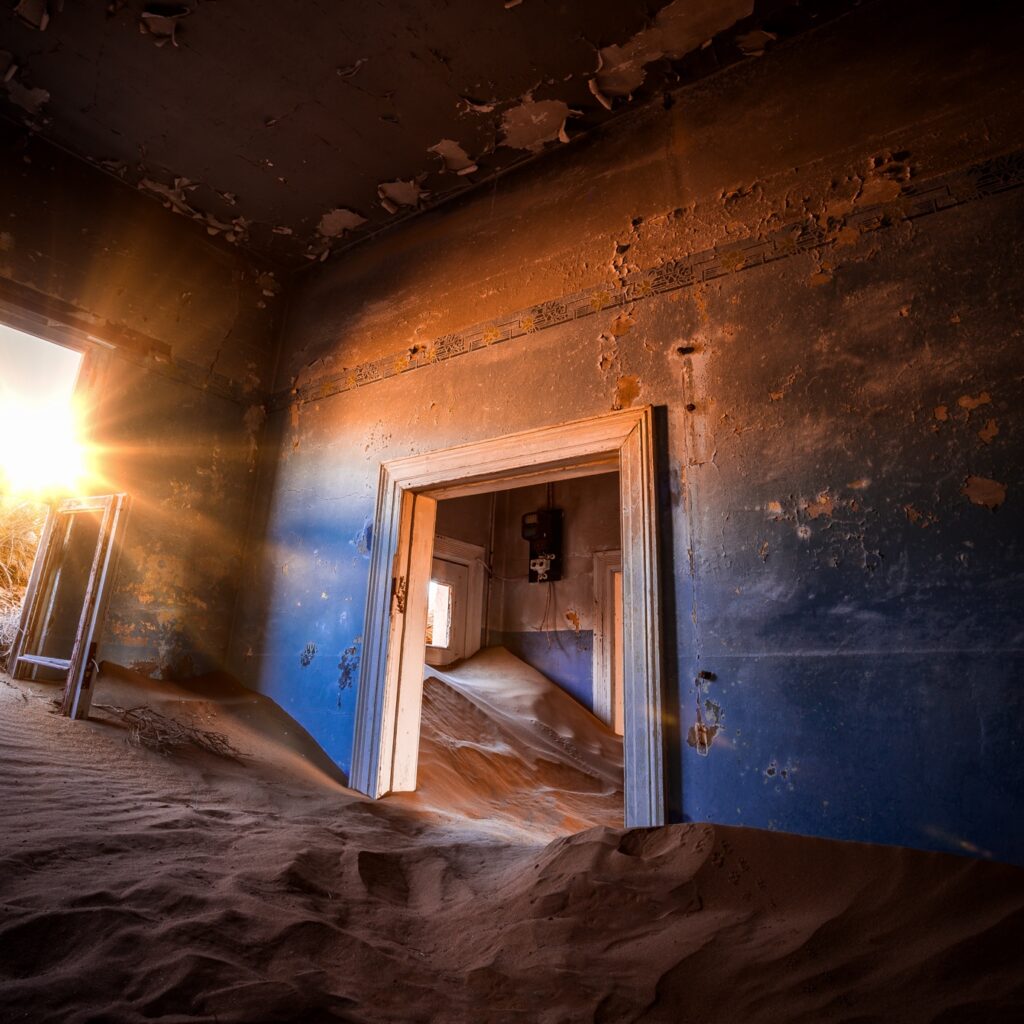 NAMIBIA’S Otherworldly Ghost Town KOLMANSKOP - Pynck
